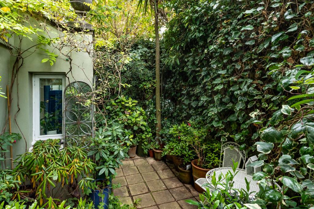 Chalcot Square, NW1 | Jeremy Bass Estate Agents